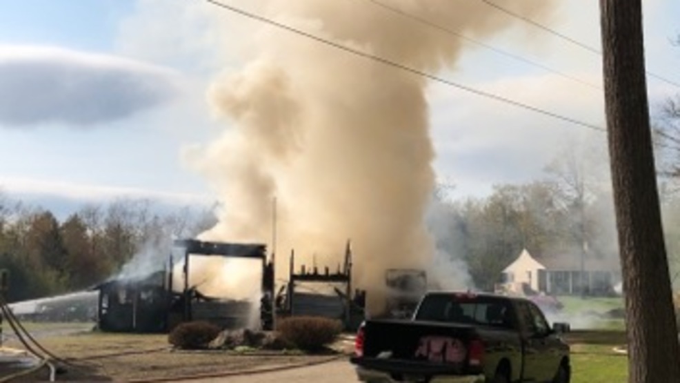 Crews responding to barn fire in Buxton | WGME